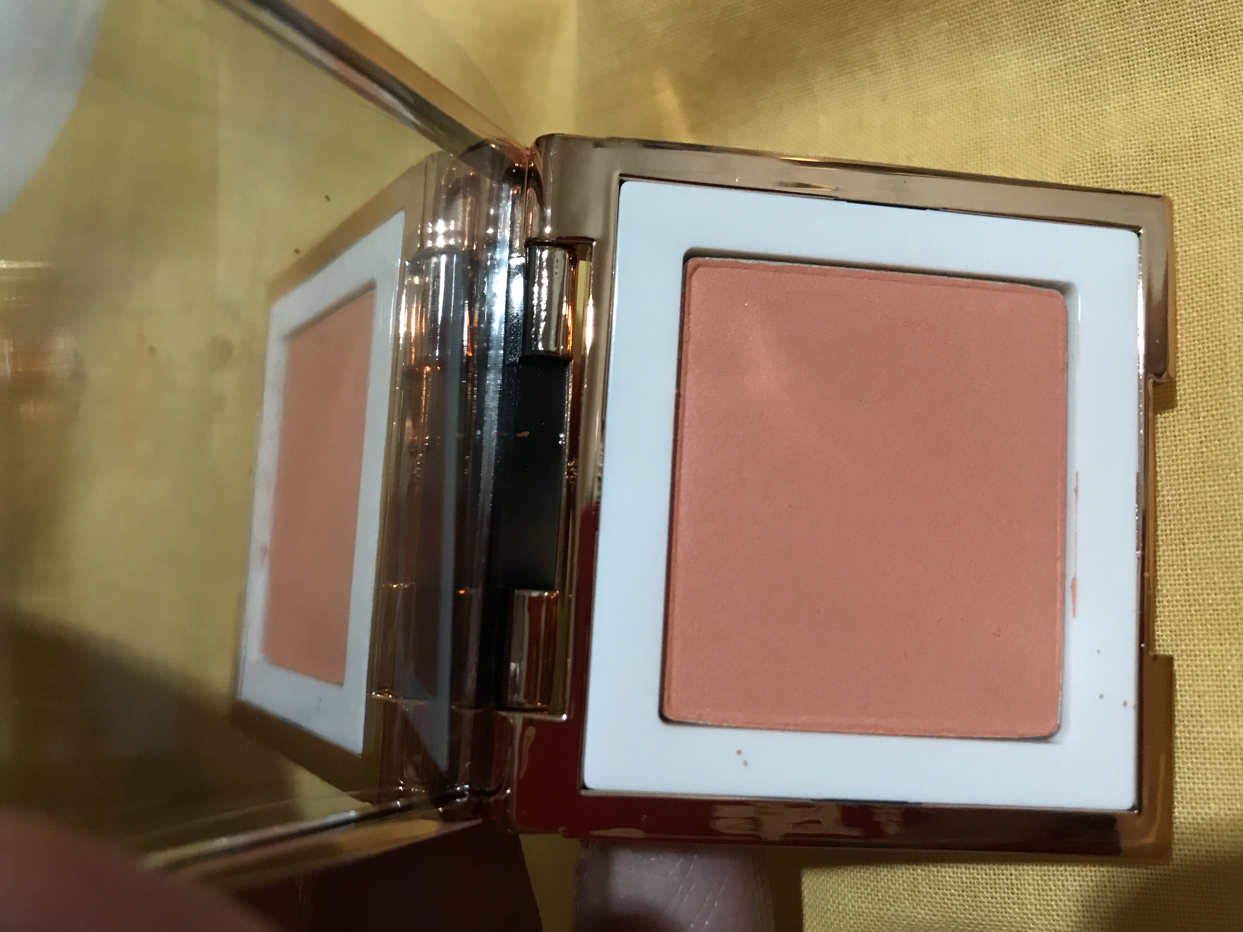 ESQA Powder Blush - Review SOCO by Sociolla